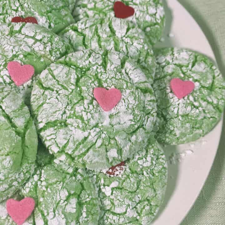 Crinkled Grinch Heart Cookies - Cookaholic Wife